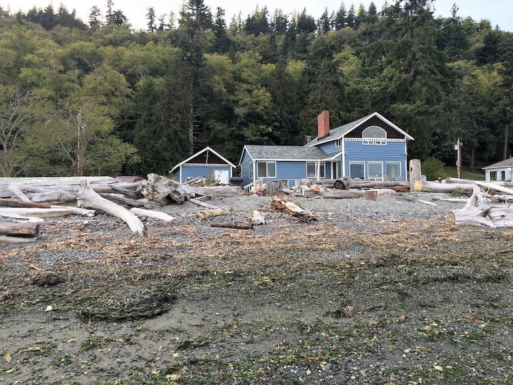 Anchors Away, Whidbey Island Beachfront Getaway - Mukilteo, WA