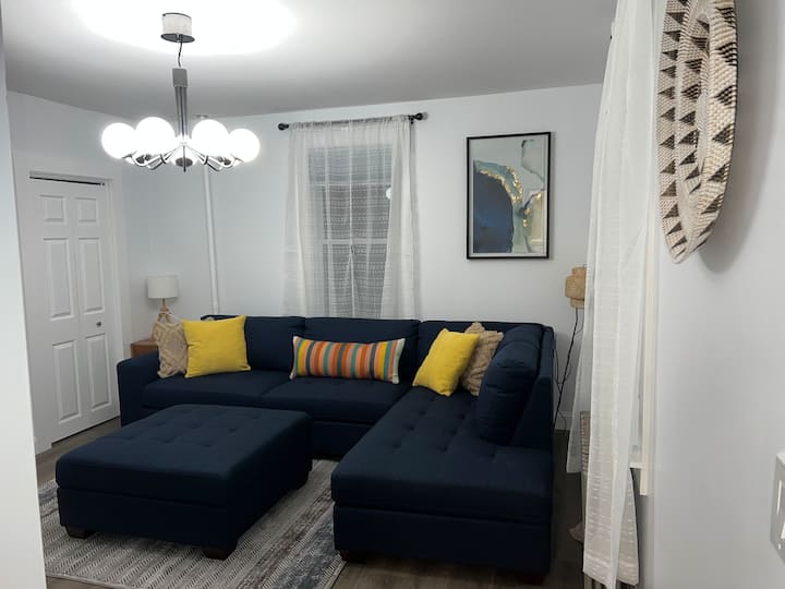 Charming 3br, 1ba Near Heart Of Boston! - Newton, MA