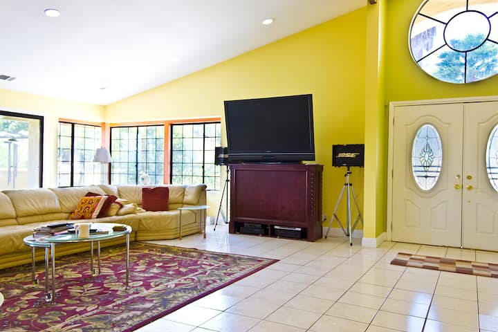 Panoramic (Blue Room) Countryside Retreat - Valley Center, CA