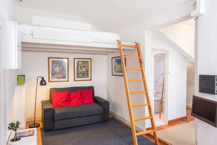 Principe Real Studio | Walk To Chiado&bairro Alto - Lumiar