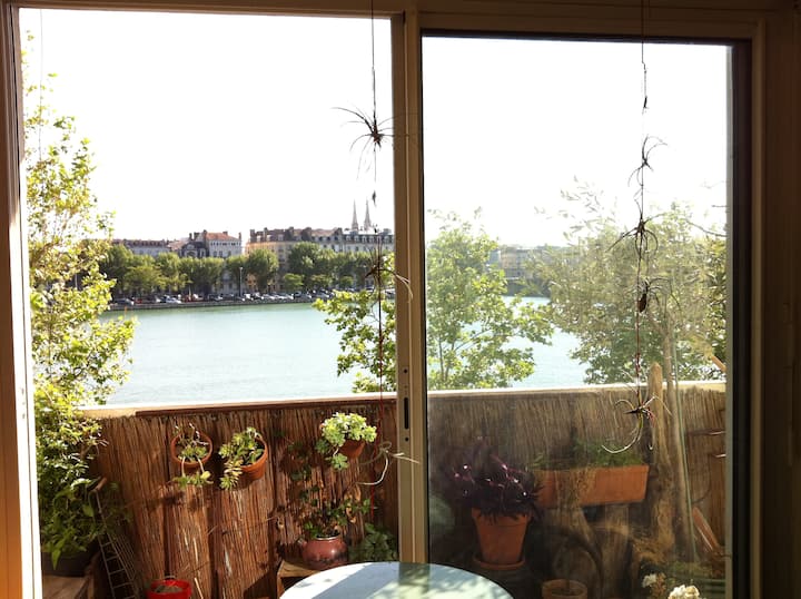 Appartement Idéalement Situé Avec Vue Magnifique - Bayonne