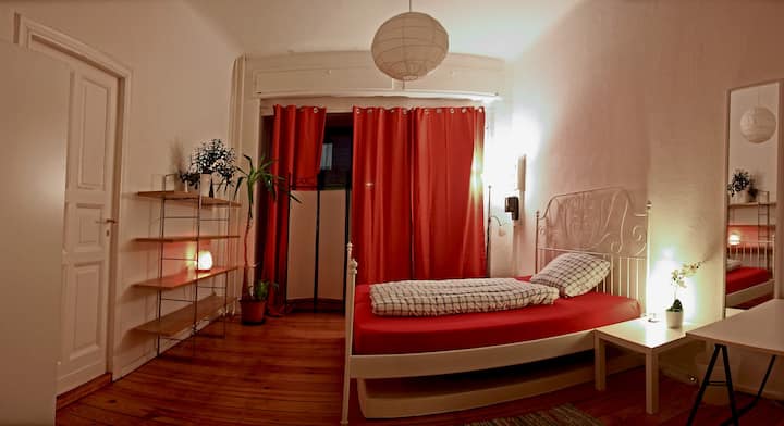 87 Qm Ferienwohnung Im Schillerkiez - Berlín