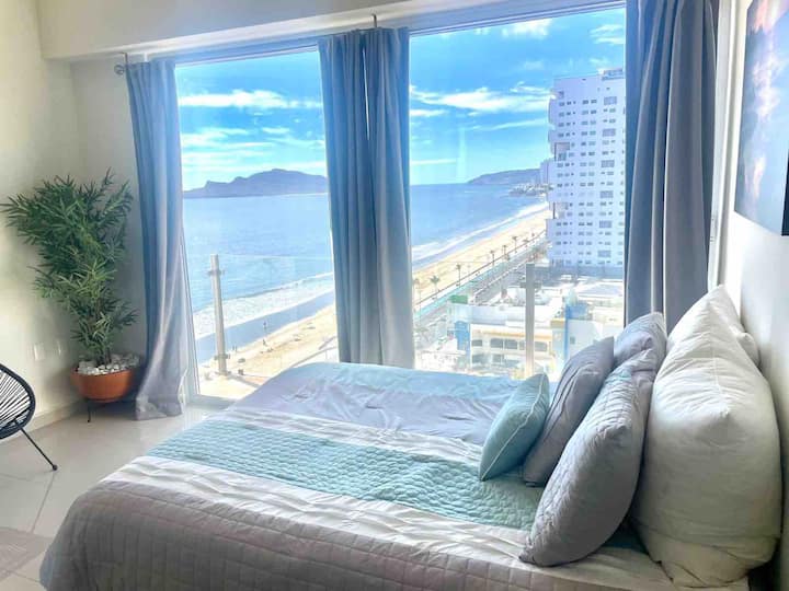 Increíble Departamento A Pie De Malecón Piso 12 - Mazatlán