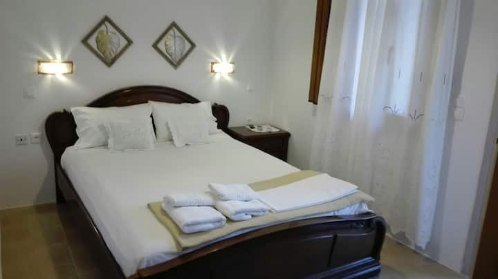 "Arismari"  Romanza Studios - ナクソス島