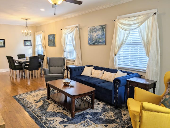 Walk To Forsyth Park! +2 King Beds W/ Private Yard - Savannah, GA