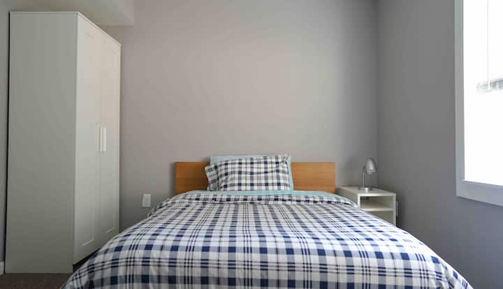 Cozy Room #5: For Males Now, Females From April - Edmonds, WA
