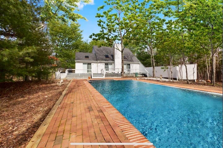 Sunny East Hampton Home With Pool - East Hampton, NY