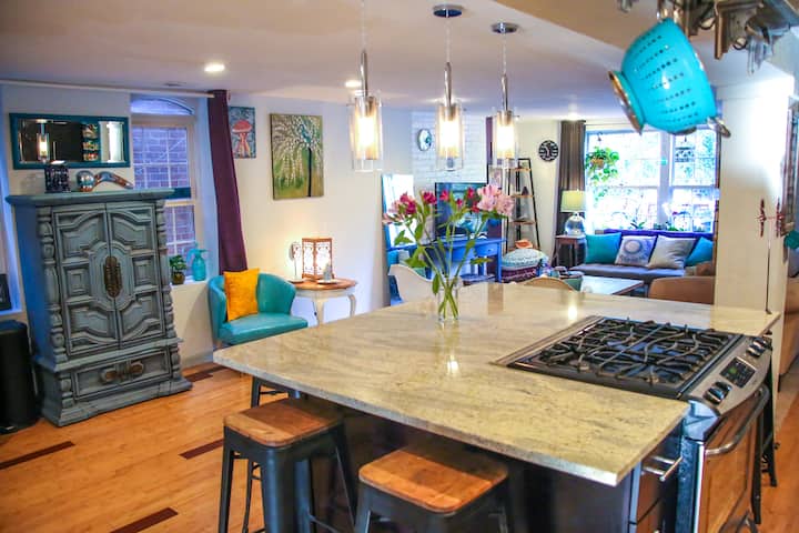 The Good Vibes House - Private Shower Per Bedroom! - Denver, CO