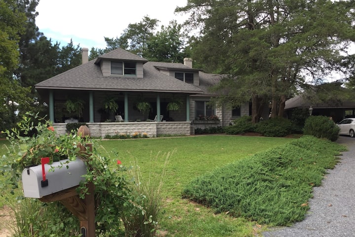 Shamrock Cottage - Southern Pines, NC