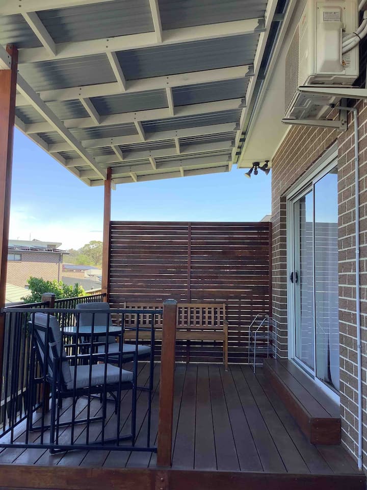 Back Side Modern Cozy 1 Bedroom Granny Flat - Camden