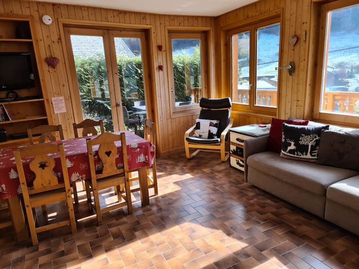 Alpine Chalet With Balcony | Sleeps 6 | Morzine - Morzine