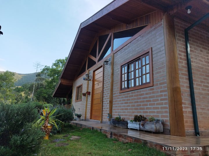 Casa Pico Agudo Moderna - Santo Antônio do Pinhal