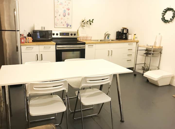 Charming Apt In Otr | Apt B - Cincinnati, OH