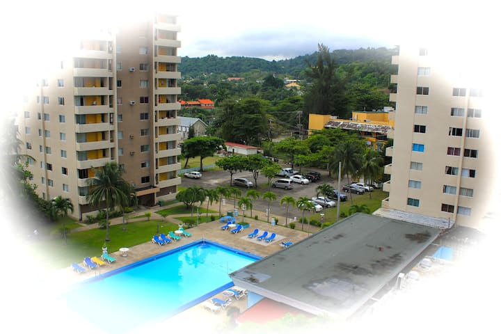 Cozy Studio-wifi/beach/pool/security/cable/ac - Ocho Rios