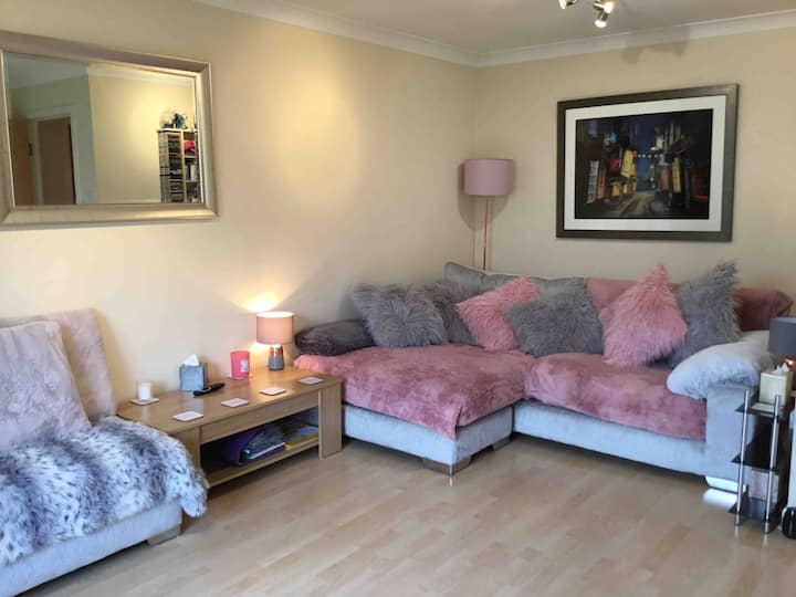 Gorgeous 2 Bed, 2 Bath, Free Parking, Fast Wifi - Edinburgh