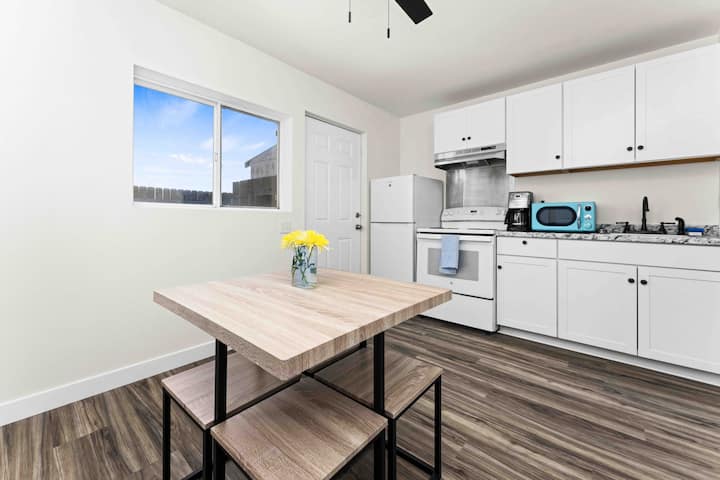 Cozy 1 Bedroom 1 Bath On The Boise Bench - Boise, ID