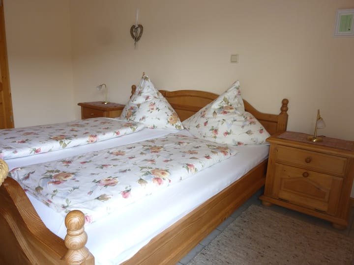 *Gästezimmer*  Im  Weingut - Brennerei  Emil Dauns - Zell (Mosel)