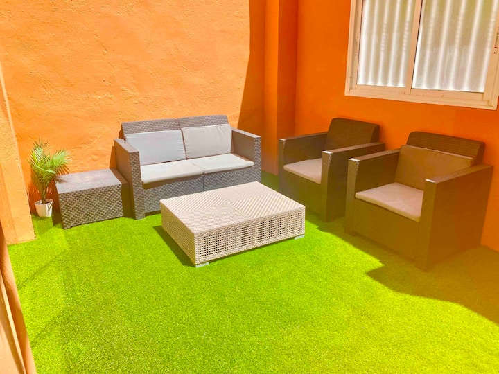 Precioso Apartamento De Playa, Con Terraza Privada - Valencia