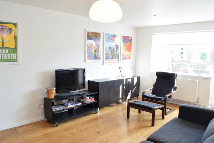 Spacious 2 Bed Maisonette With Terrace In Westken - London