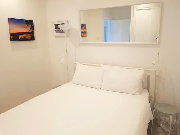 Sunset Cottage 1br 1bath Water Views. - North Shore