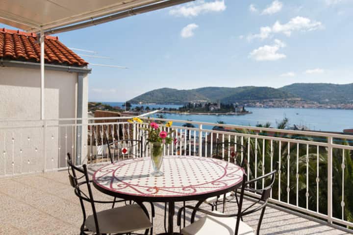 Great Apartment For 2 Big Terrace - Vis