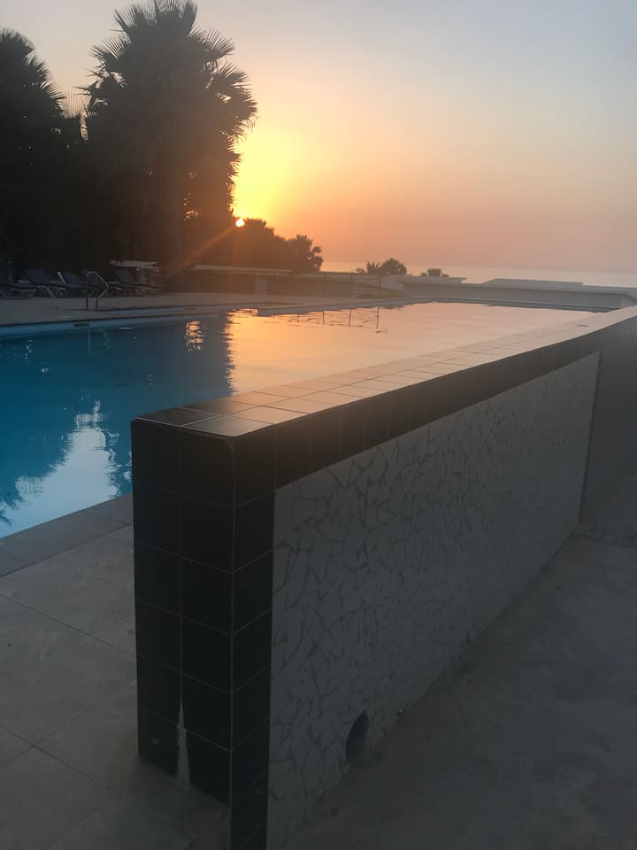 Beautiful Fully Furnished Oceanfront 2 Bedroom Apt - The Gambia