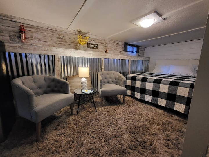 The Gem W/king Sized Bed! - Rapid City, SD
