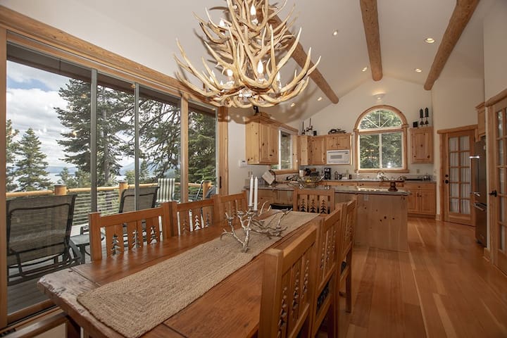 Serene Lake Views, Hot Tub & Private Beach Access - Tahoe City, CA