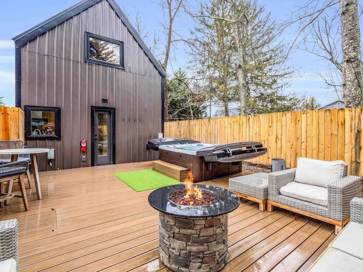 Cedar Hill-king Bed-hot Tub-loft - Asheville, NC