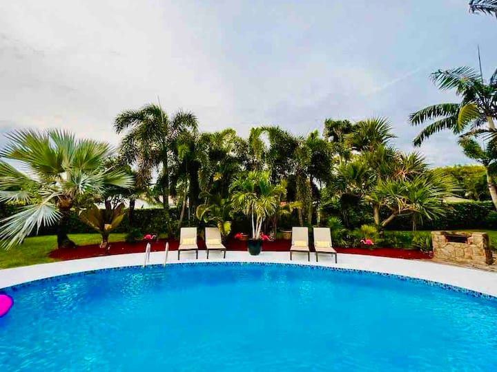 10 Mins To Beach, 4 Bd, Heated Saltwater Pool - Boynton Beach, FL