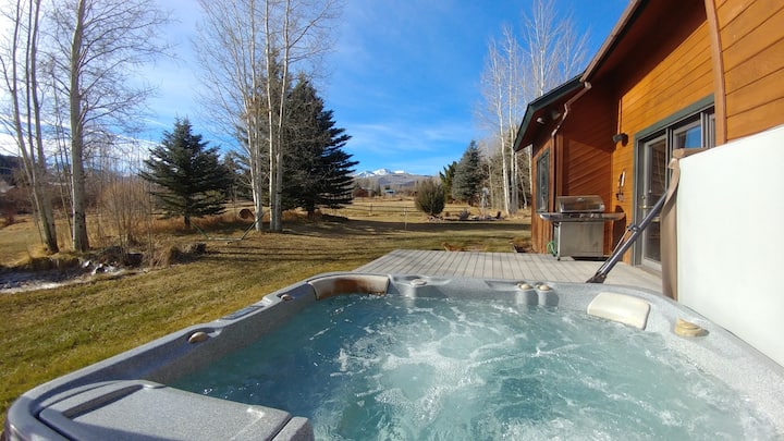 Snowmass Bedroom And Bath W/ Views And A Hot Tub - Basalt, CO
