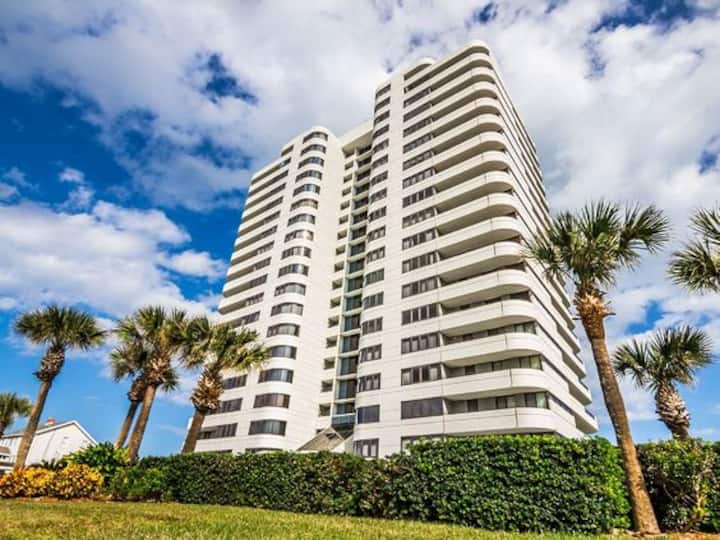 Amazing 2 Story Penthouse! - Daytona Beach, FL