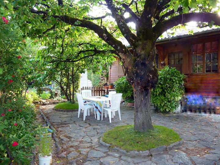 Petit Chalet Proche Centre Ville Et Lac Du Bourget - Aix-les-Bains