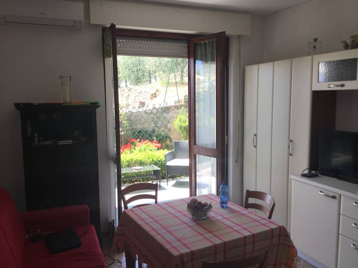 Apartment With See View And Small Garden - Liguria
