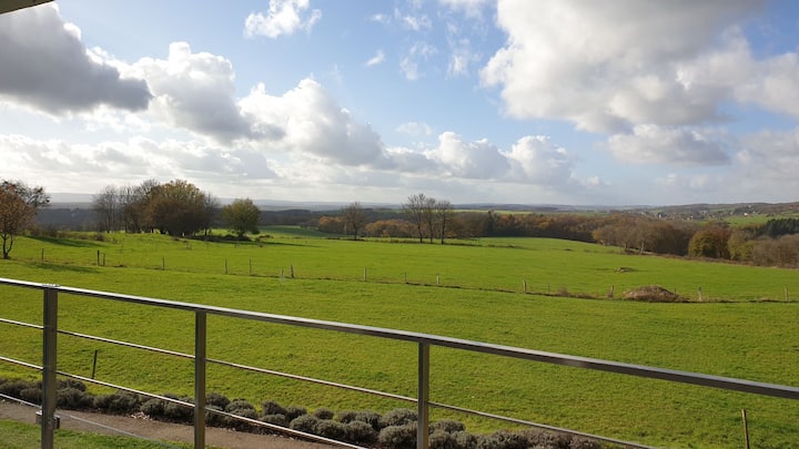 Mooi Bel Appartement Durbuy. Vue Magnifique/rustig - Durbuy