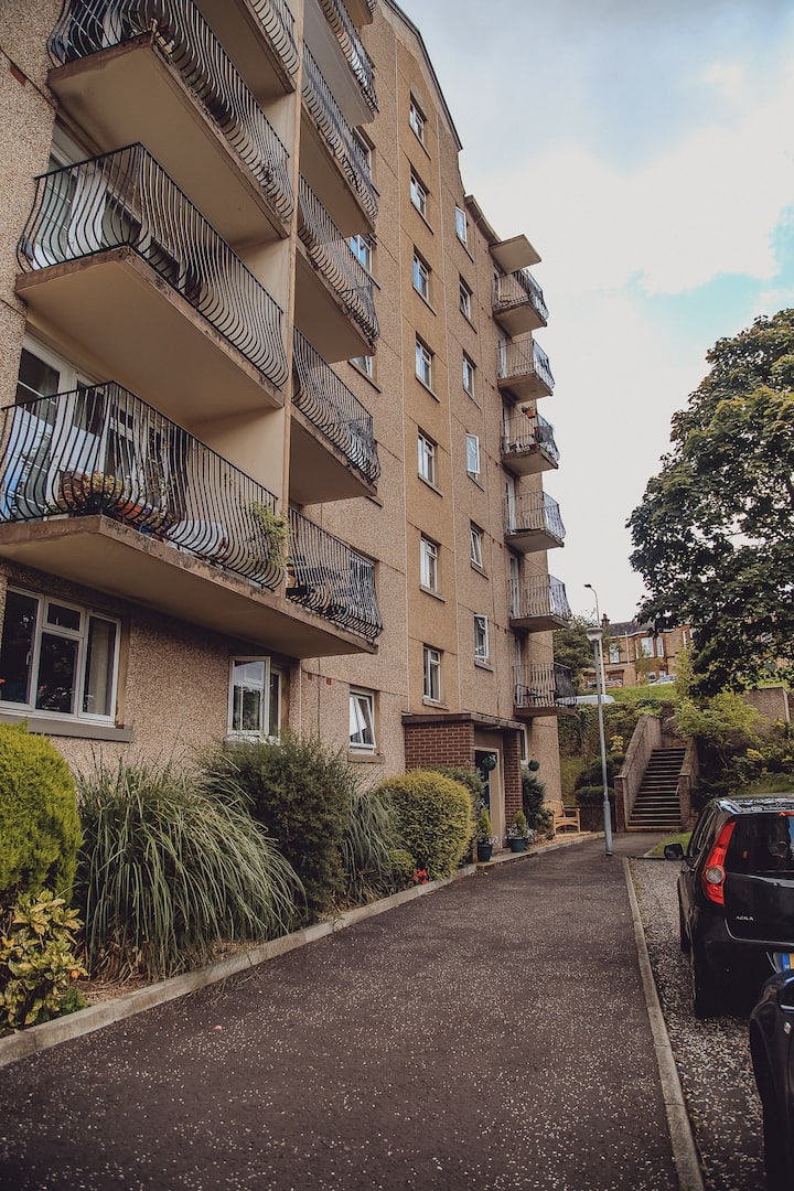Spotless Budget 2 Double Bedroom City Apartment - Edinburgh