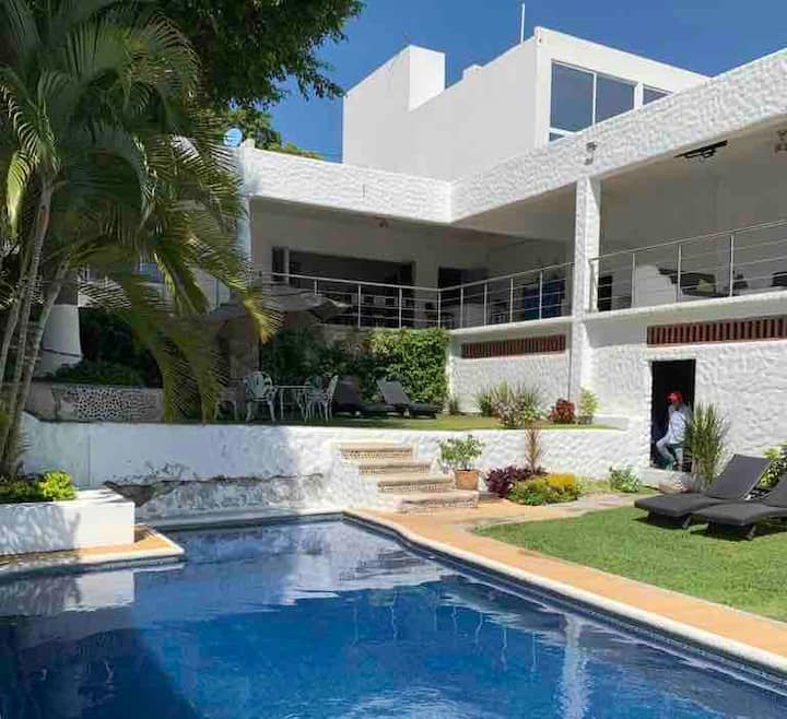 Casa A La Orilla Del Lago De Tequesquitengo - Tequesquitengo