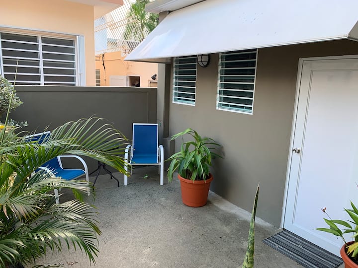 Near Beach Comfy & Modern Studio Apt. 1c - San Juan
