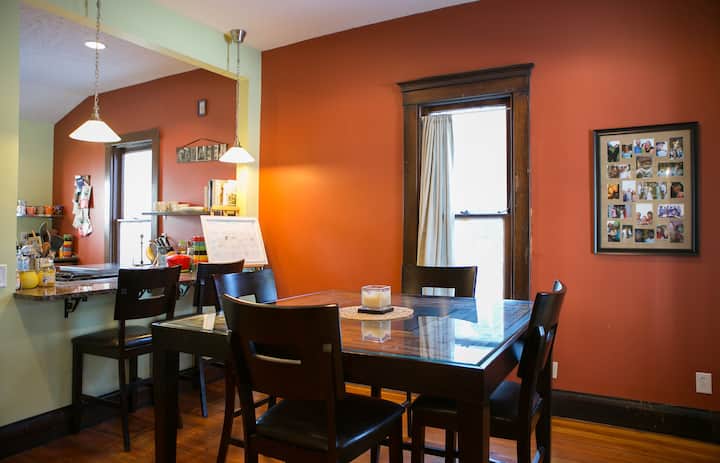 Dtown Private Room-bath-and Balcony - Indianapolis, IN