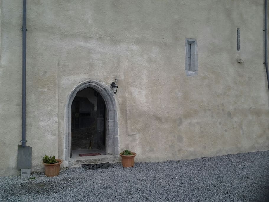 Our 15C Feudal Castle Awaits You.. - Castles for Rent in Cashel