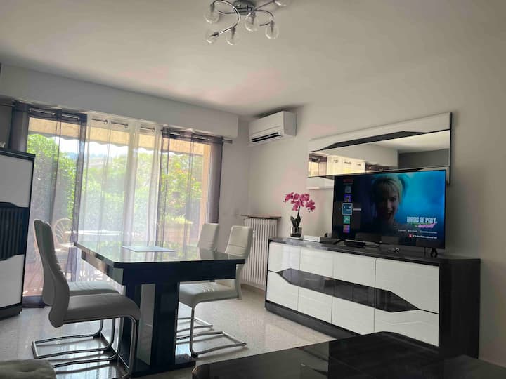 Grand 2 Pièces 4 Couchages Avec Son Garage Privé - Cannes