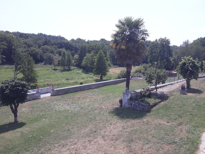 La Petite Maison Dans La Prairie - Charente