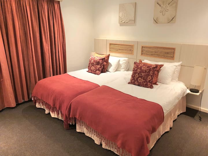 Modern 2bedroom Self Catering Unit Hbos. - Mossel Bay