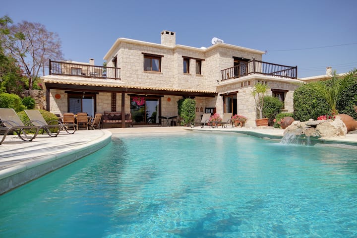 Villa Adonia, 4 Bed, Sleeps 8, Peyia, Cyprus - Cyprus