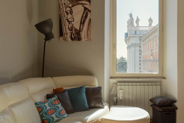 Panoramic Flat Near Colosseum - Rome