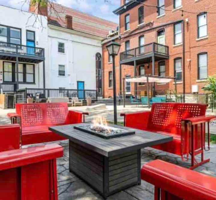 2 Queen Bdr Downtown Louisville - Himalaya, Louisville