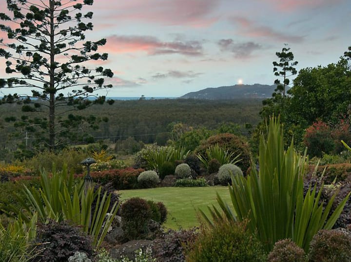 Stone & Grove - Byron Bay