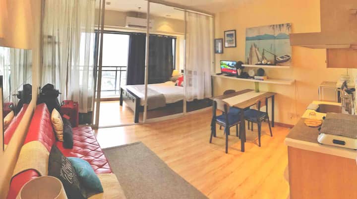 Cozy Big Unit With High Fiber Optic Internet - Makati