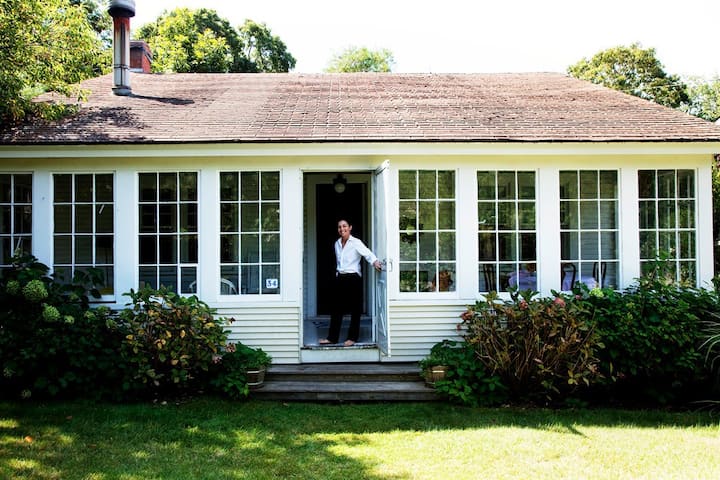 Summer Cottage - The Hamptons, NY