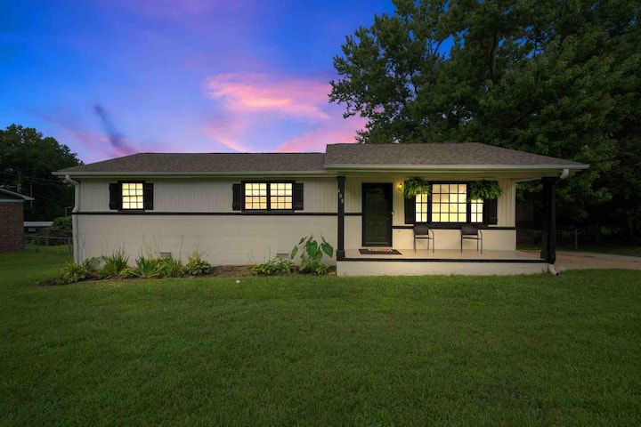 The Rabbit Hole - Travelers Rest, SC